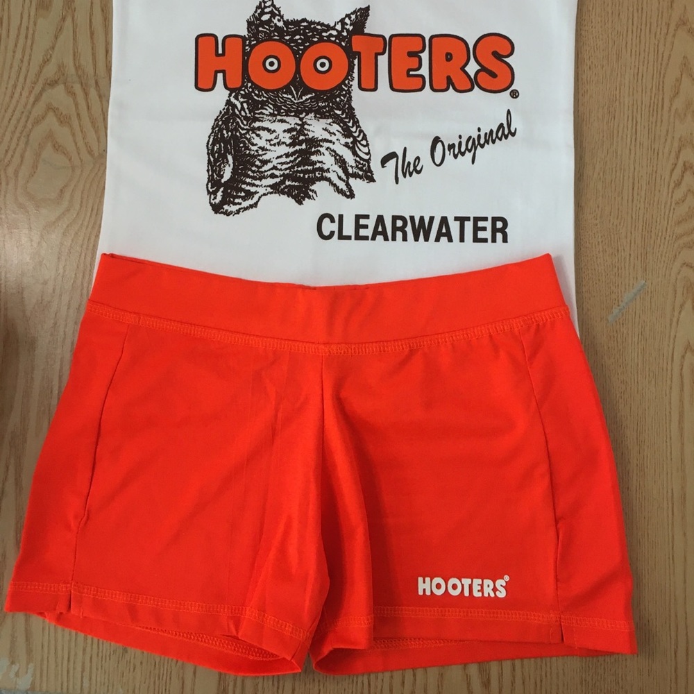 New Hooters Girl Uniform Bundle Tank & Shorts From Cl… - Gem